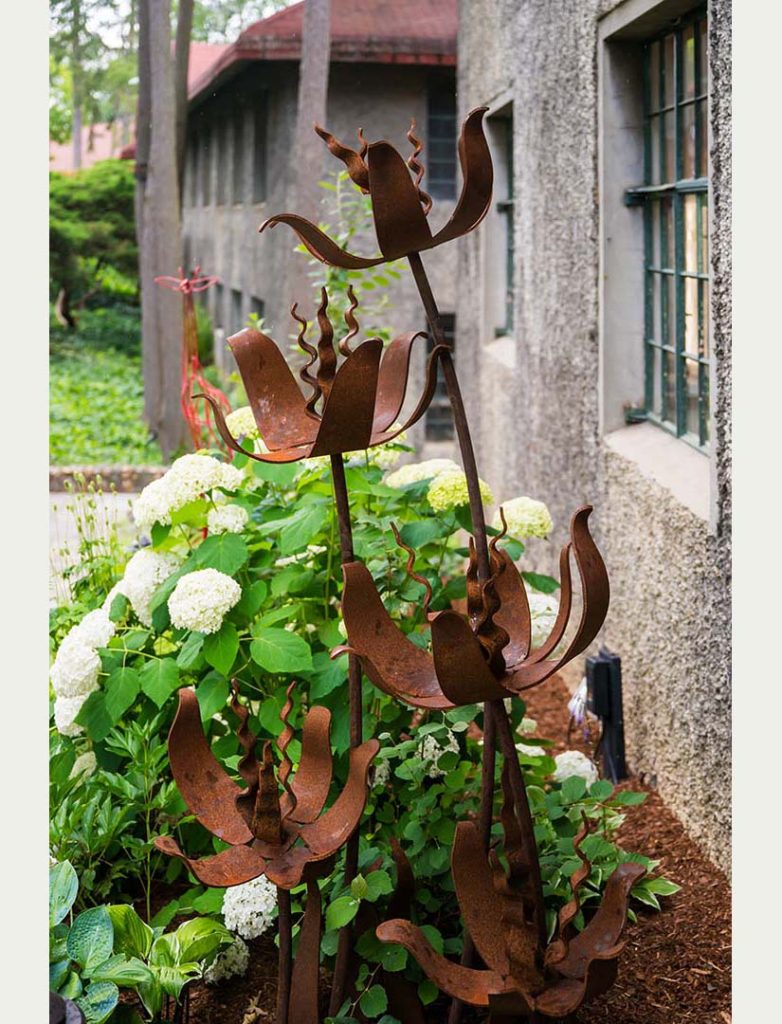 Outdoor Flower Sculpture by Jonathan Bowling