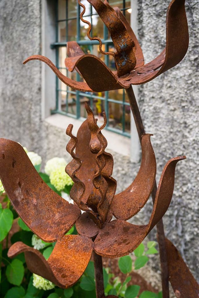 Outdoor Flower Sculpture by Jonathan Bowling